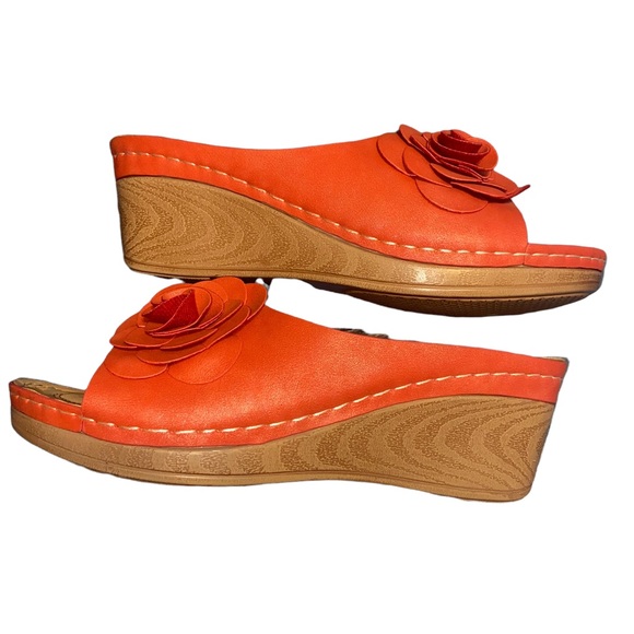 CG shoes | Shoes | Cg Shoes Nwot Sz 85 Coral Wedge Sandal With Flower ...